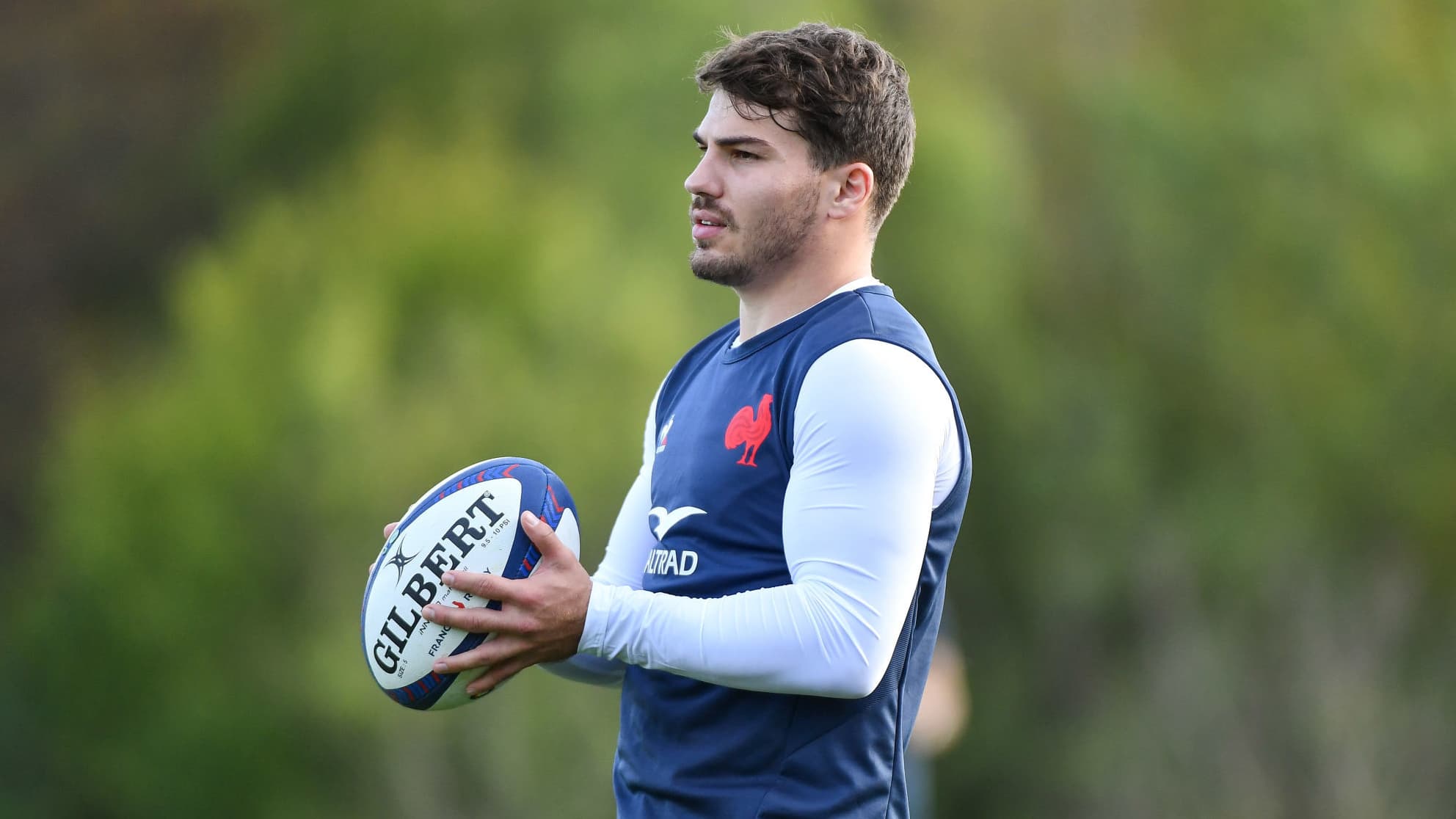 XV de France: "Je ne suis pas tout seul", le capitaine Dupont n'oublie ...