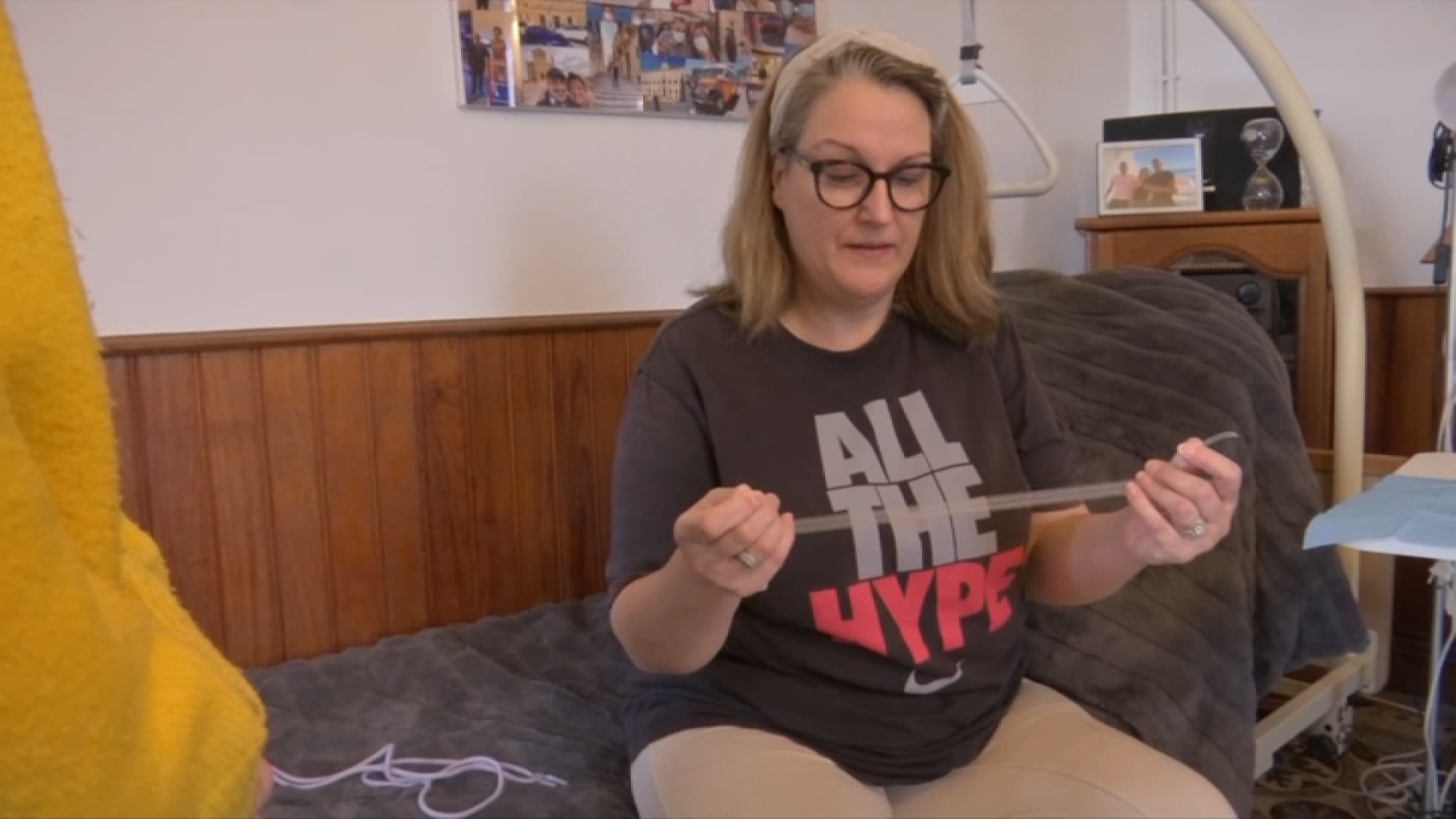 "Lames de rasoir entre les jambes": Anabela raconte son calvaire après ...