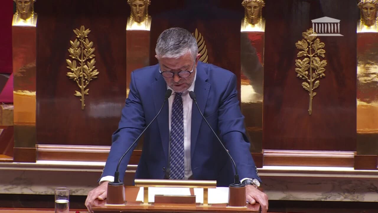 "Vous êtres devenus complètement fous", lance Bertrand Pancher (Liot) à ...