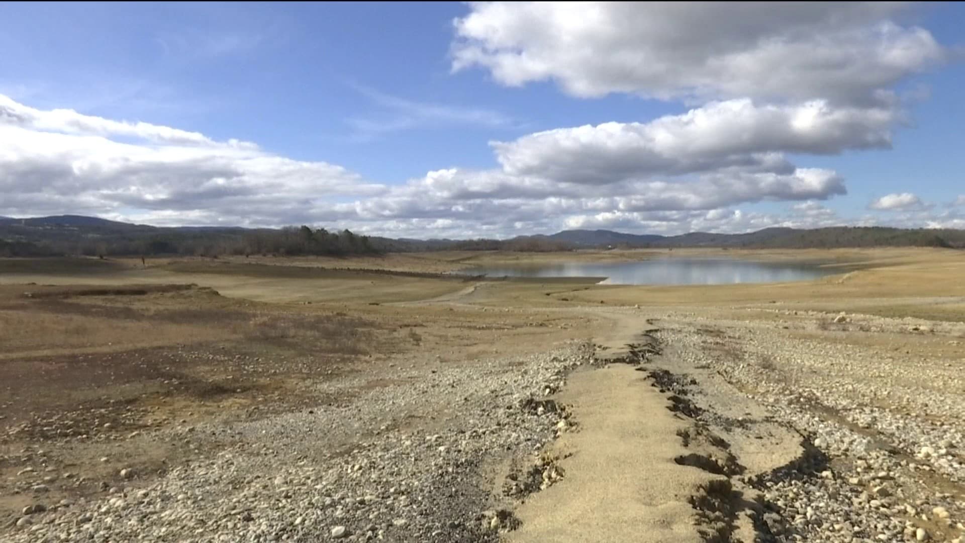 Sécheresse: les conséquences du manque d'eau déjà visibles dans ...