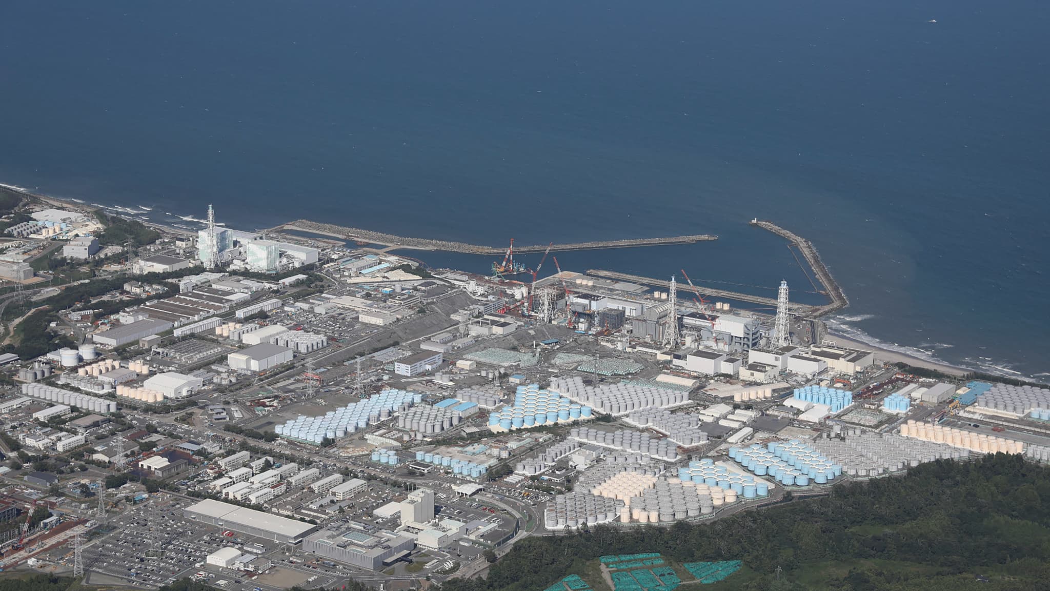 Alerte au tsunami: les employés de la centrale nucléaire de Fukushima ...