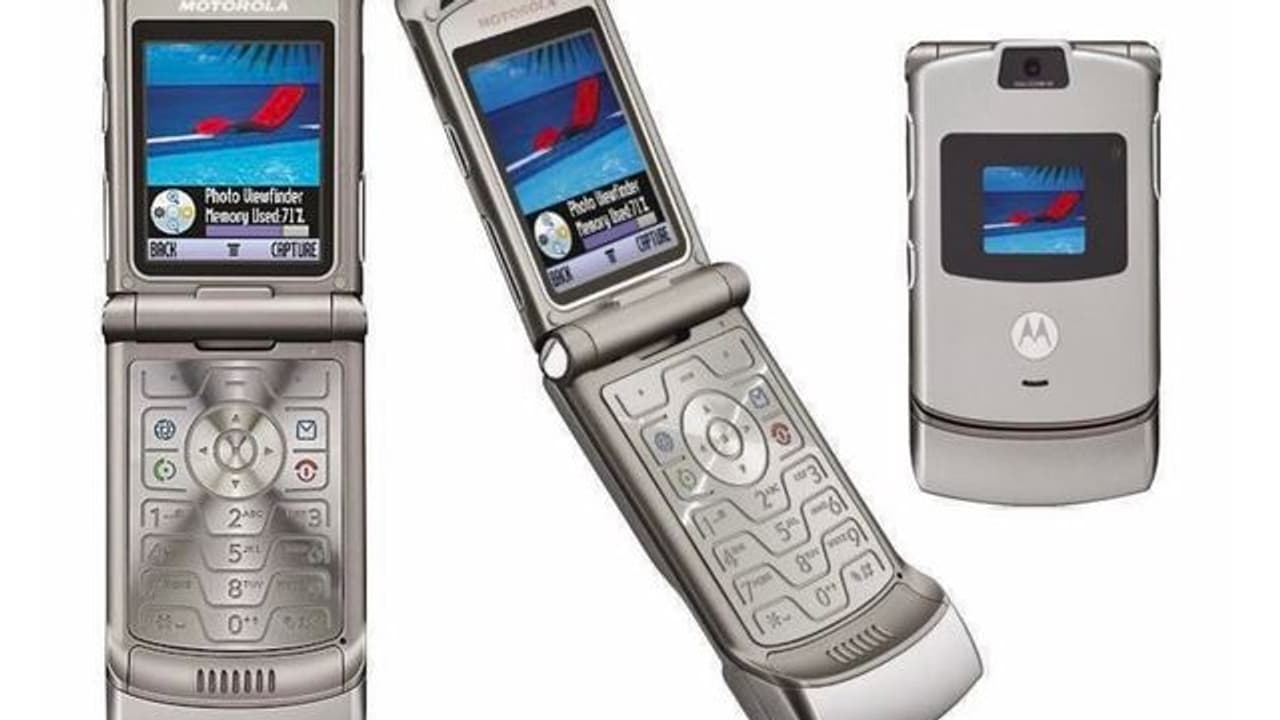 Le Razr de Motorola, mobile culte de 2006, fait son retour à 1500 dollars
