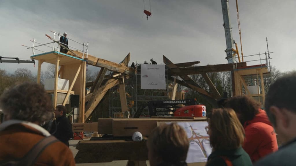 "Un chef-d'œuvre": une étape-clé franchie, la flèche de Notre-Dame de ...