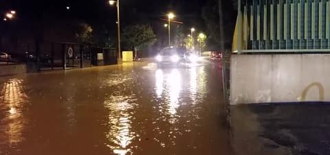 Cannes en proie à des inondations - Témoins BFMTV