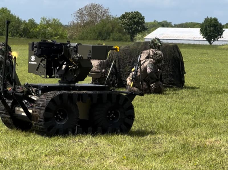 Exosquelette, drone: la robotique investit le champ militaire