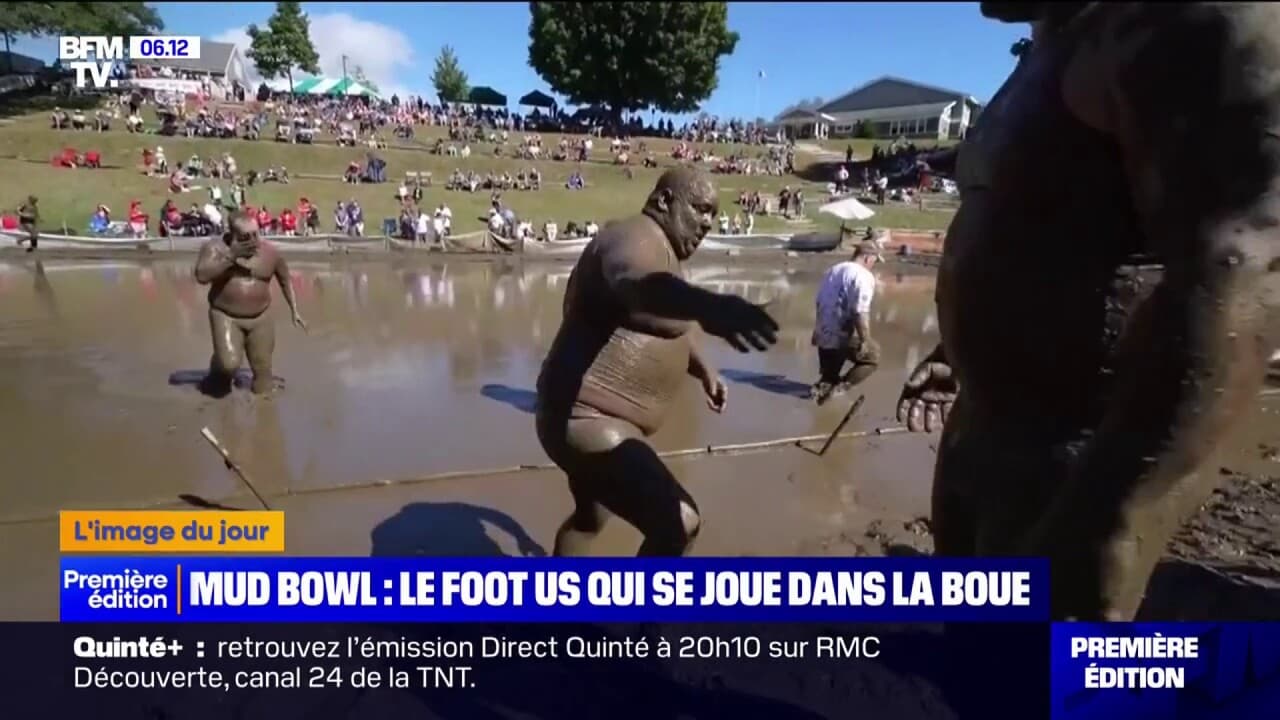 Ces amateurs de foot US ont participé au Mud Bowl, un évènement sportif ...