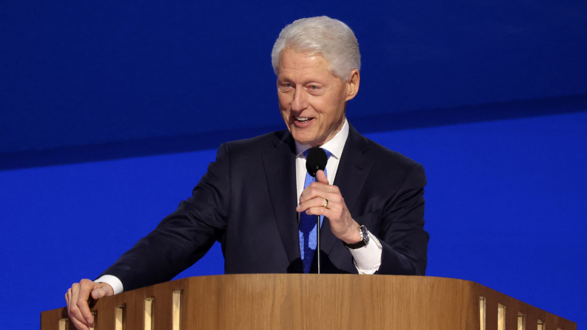 Bill Clinton a, comme Donald Trump, envoyé une note pour l'anniversaire ...