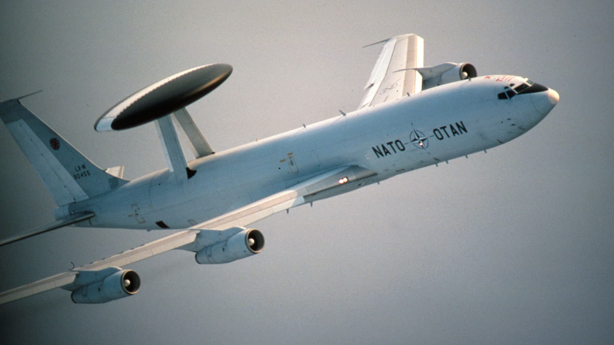 Après le retrait américain du programme, l'Otan renonce à Boeing pour ...