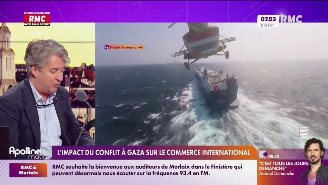 Des rebelles du Yemen attaquent des navires dans le canal de Suez