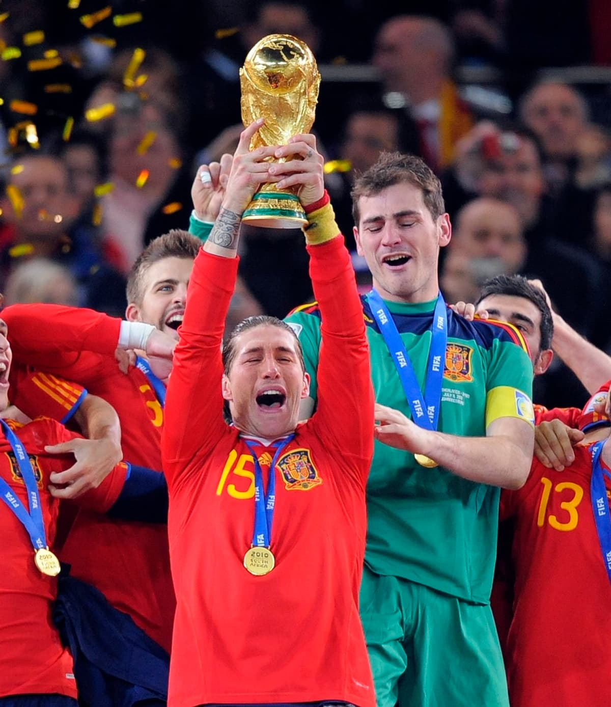 Espagne: les cinq moments forts de la carrière de Sergio Ramos avant ...