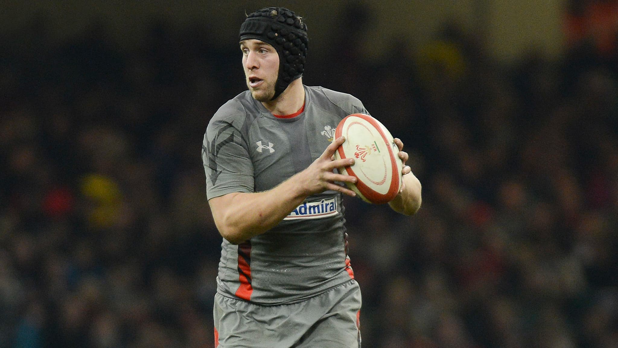 Rugby: Ryan Jones, ancien capitaine du pays de Galles, souffre de ...