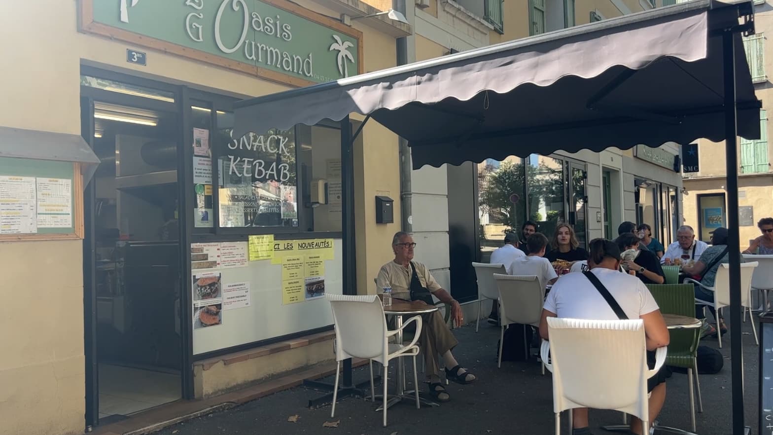 "Je fais tout avec amour": maître kebabiste, Margaret régale les ...
