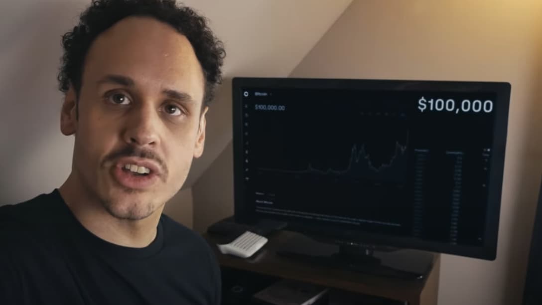 De 100 à 100.000 dollars: 11 ans après, il se filme à l'identique pour célébrer l'envol du bitcoin