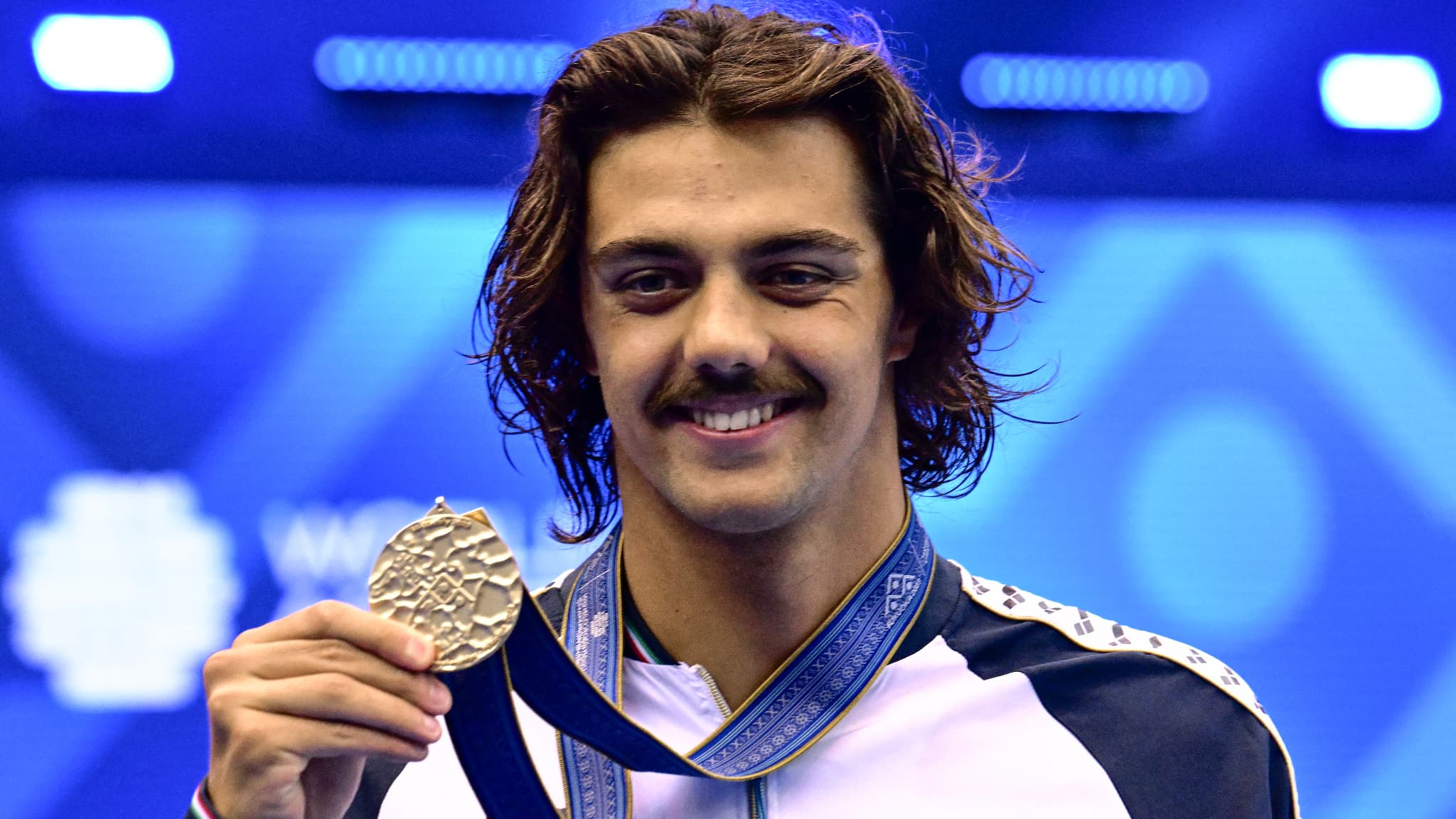 Natation: Thomas Ceccon, médaillé d'or aux Mondiaux, provoque un tollé ...