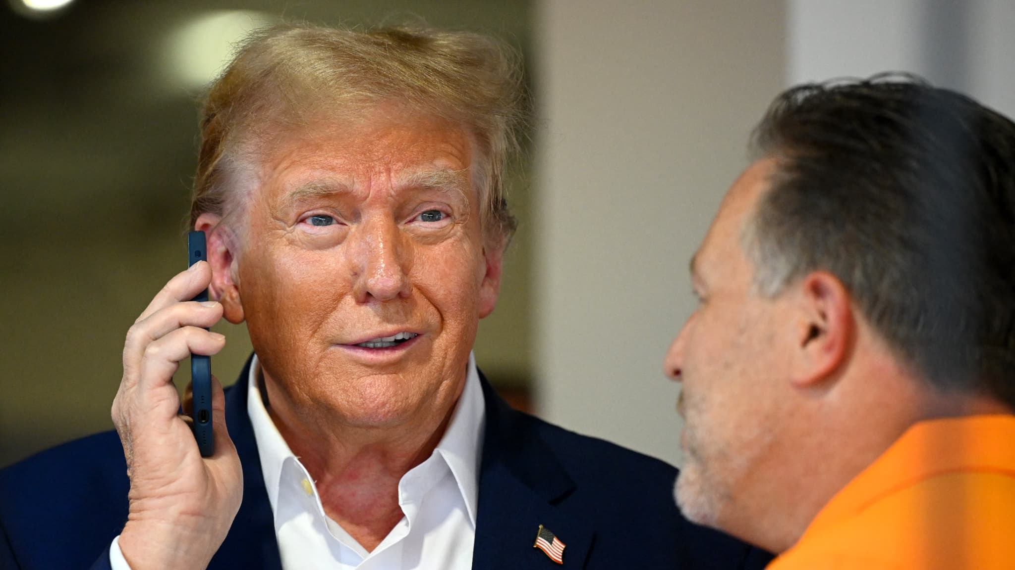 Après la monnaie virtuelle, Donald Trump prépare son propre opérateur ...