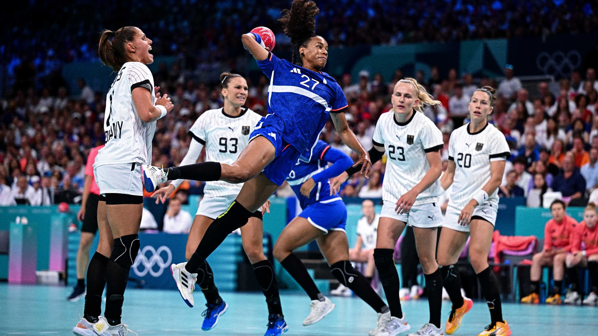 JO 2024, handball: les Françaises s'imposent et filent dans le dernier ...