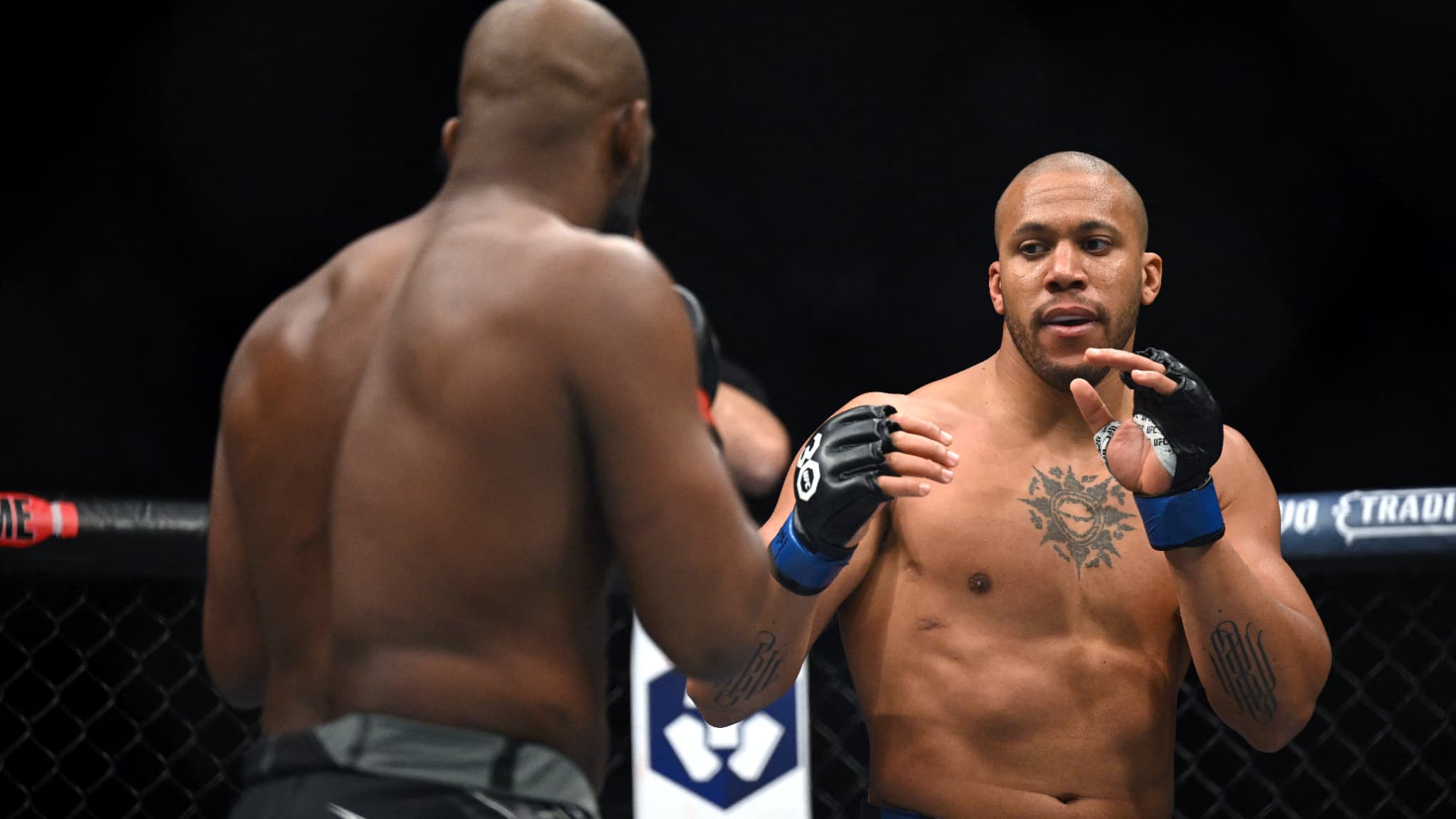 UFC 285: "Je suis très énervé contre moi-même", la réaction de Gane ...