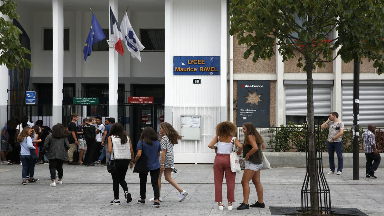 Paris Le Proviseur Du Lycée Maurice Ravel A Quitté Ses Fonctions Après