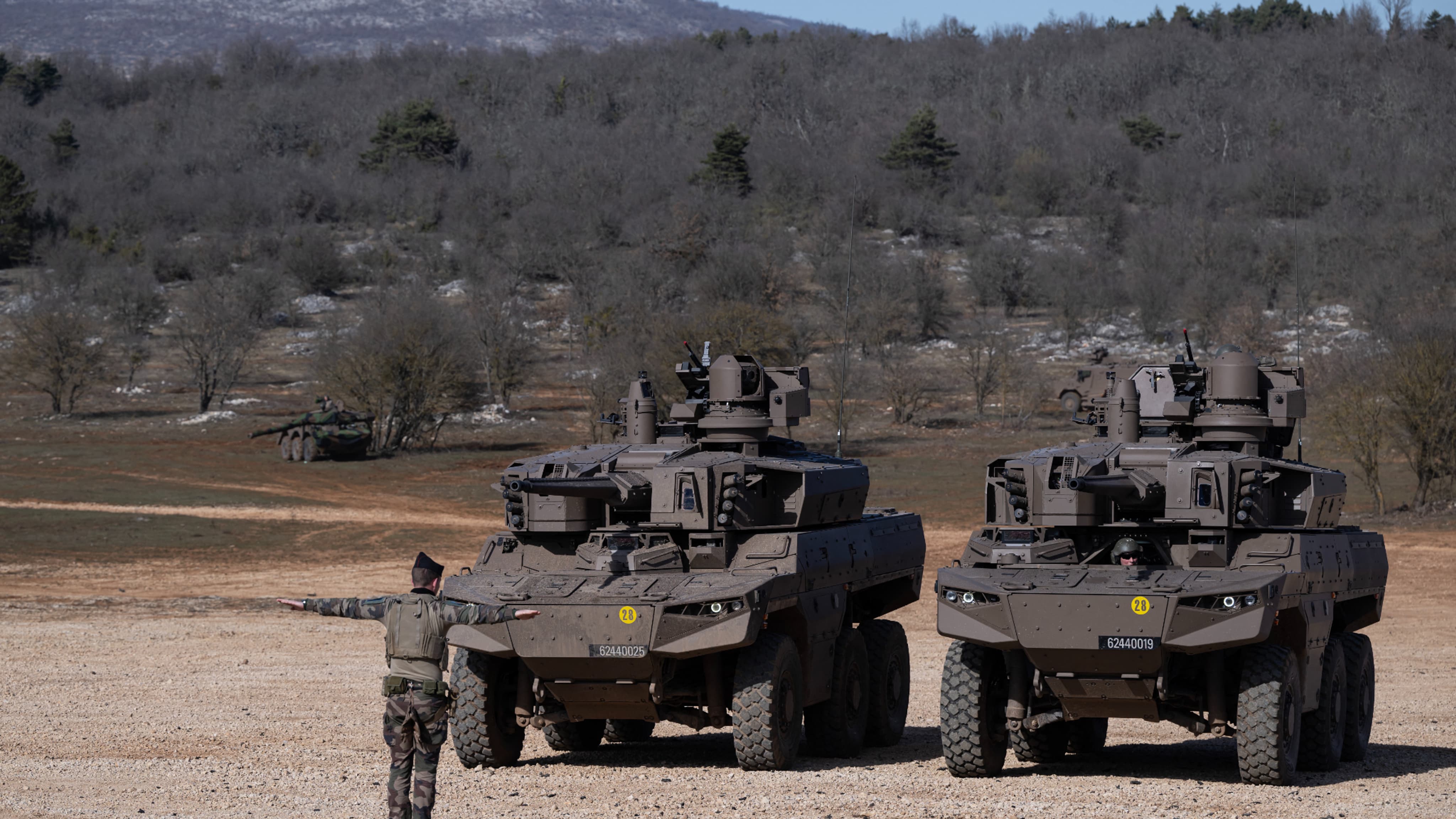 Griffon, Serval et Jaguar: l'armée française dévoile ses nouveaux ...
