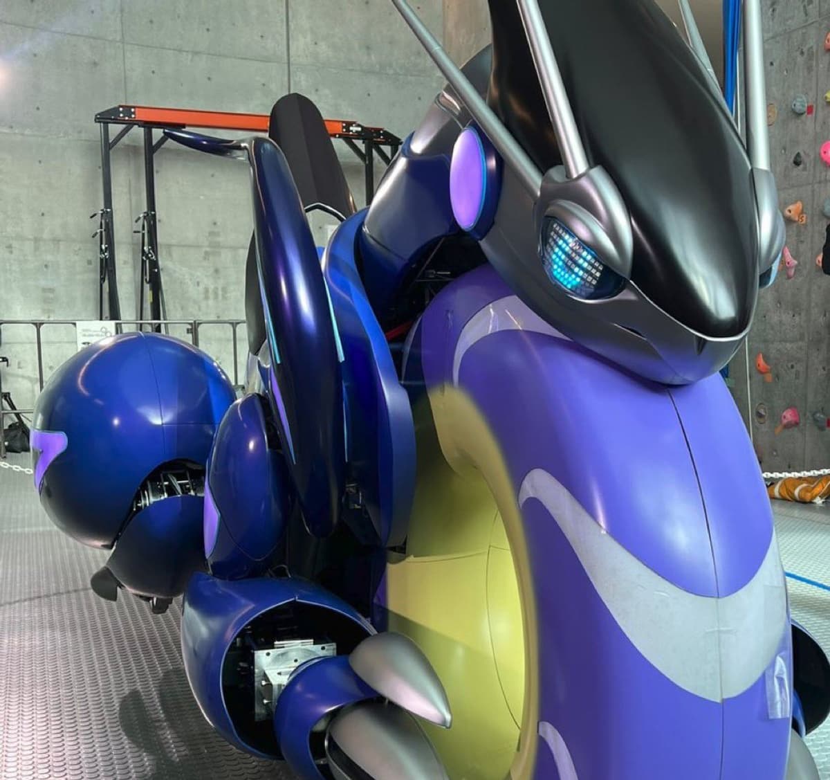 Une réplique du Miraidon: Toyota annonce travailler sur une moto Pokémon