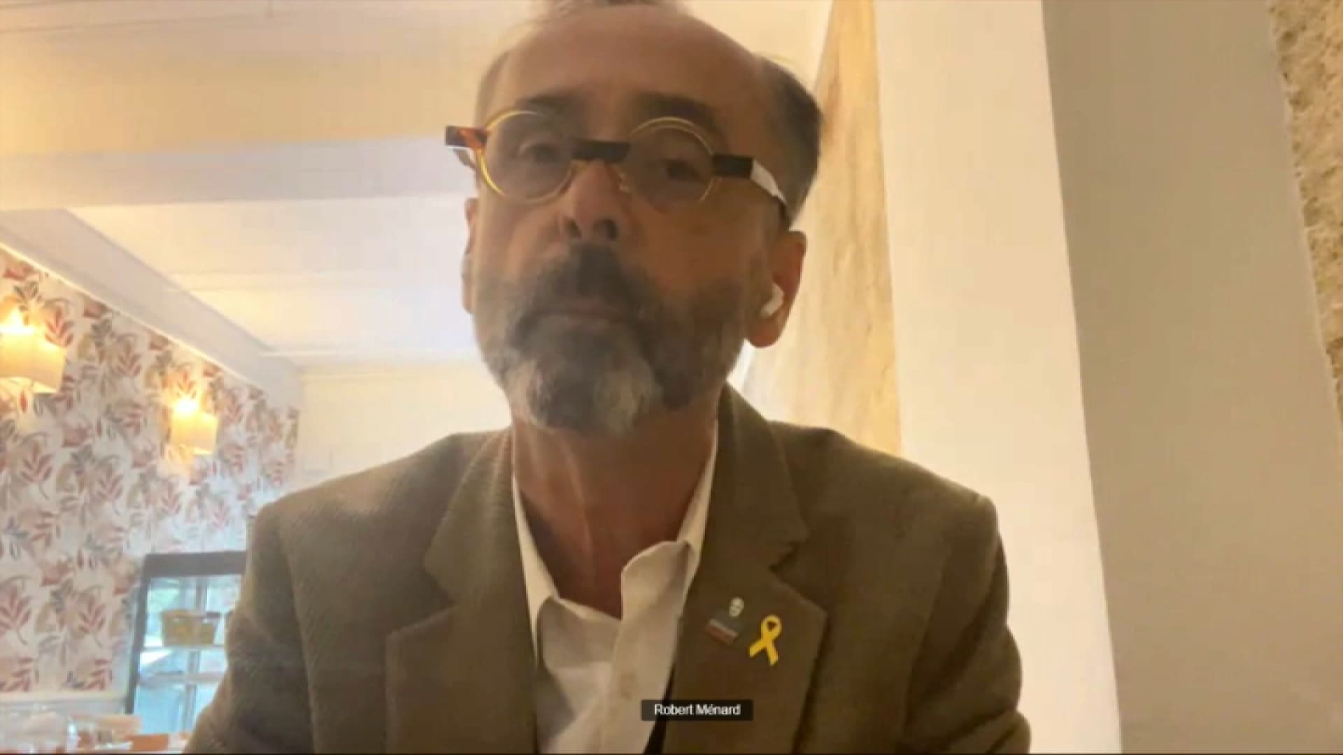 "C’est peut-être liberticide mais je m’en fous": Robert Ménard interdit ...