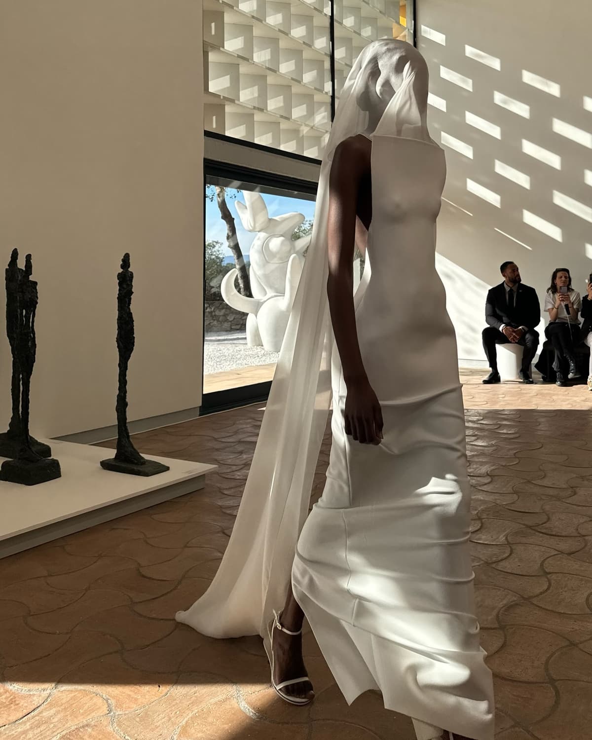 Comme Lagerfeld avant lui, Jacquemus va être récompensé par le FIT ...