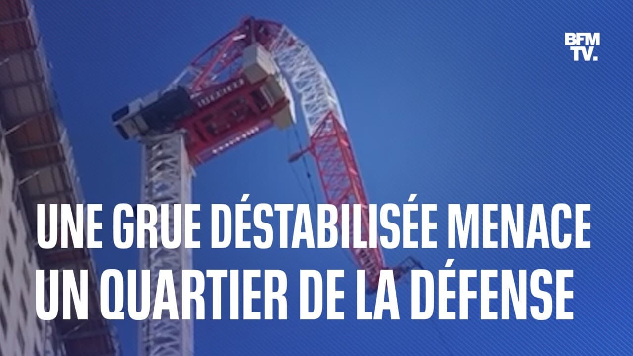 Une grue se plie et menace de s'effondrer dans le quartier de La Défense