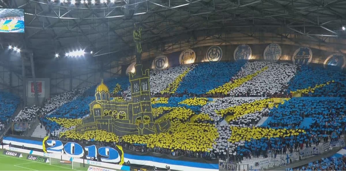 OM-OL: le superbe tifo géant au Vélodrome pour les 120 ans du club
