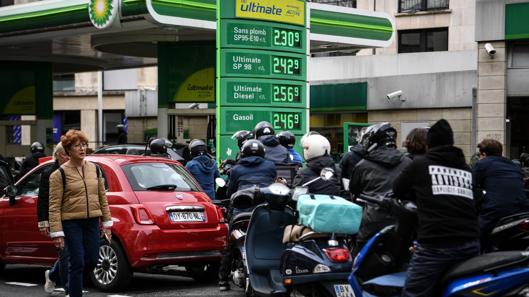 Lundi matin, 3,75% des stations-service françaises étaient à court de ...