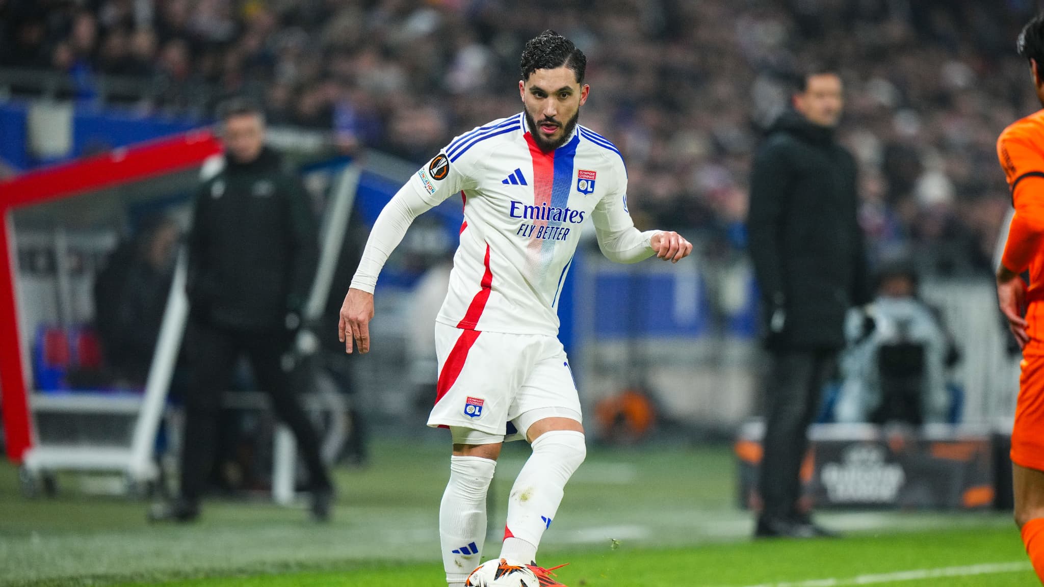 OL: Pierre Sage estime que Rayan Cherki a "des arguments" pour être ...