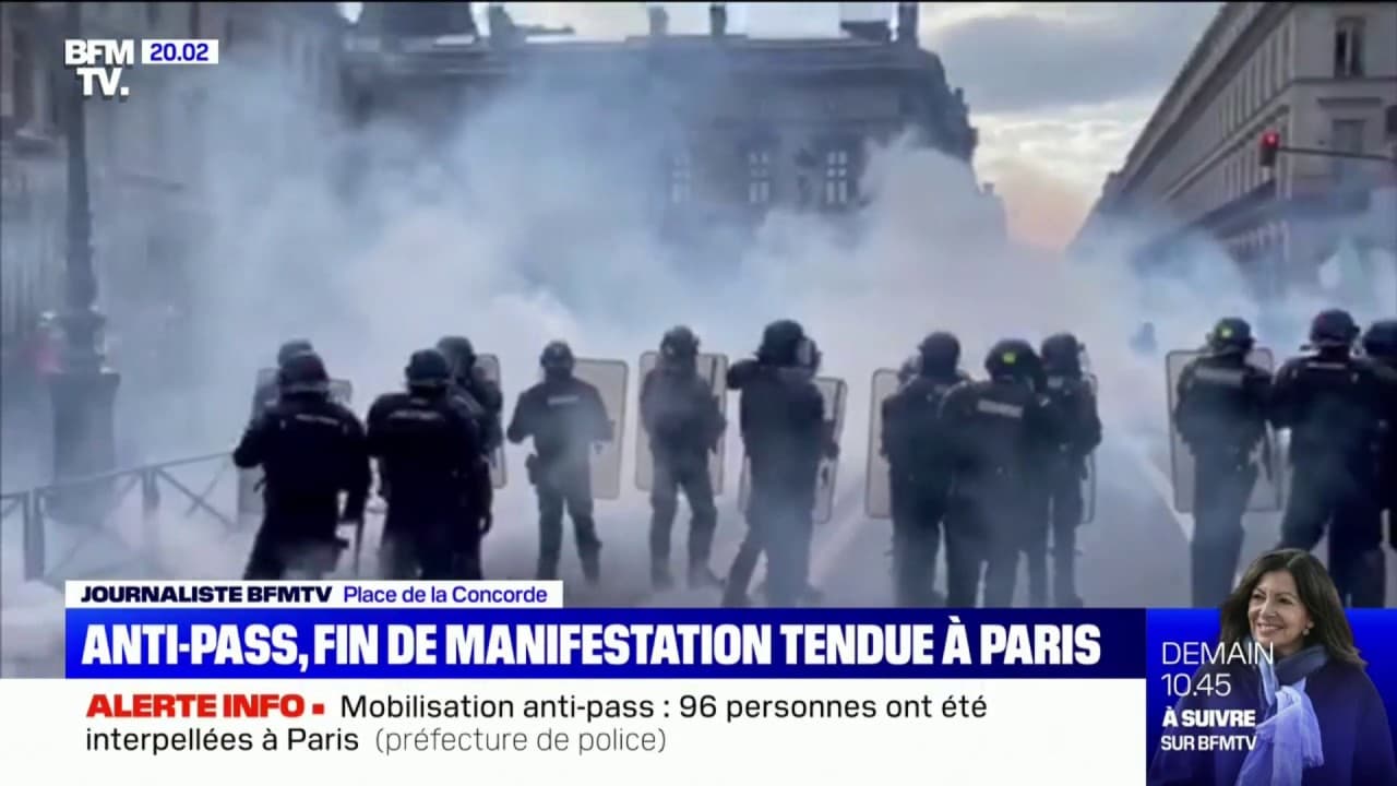 Manifestation anti-pass: la situation se tend à Paris au moment de la ...