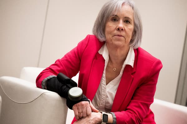 CES 2024: jumelles identifiant les oiseaux, IA avec un visage... Tous ...