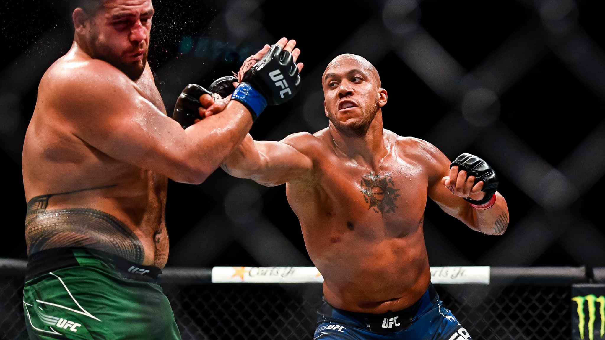 UFC: Gane s’est cassé la main contre Tuivasa, opération à venir et cinq ...