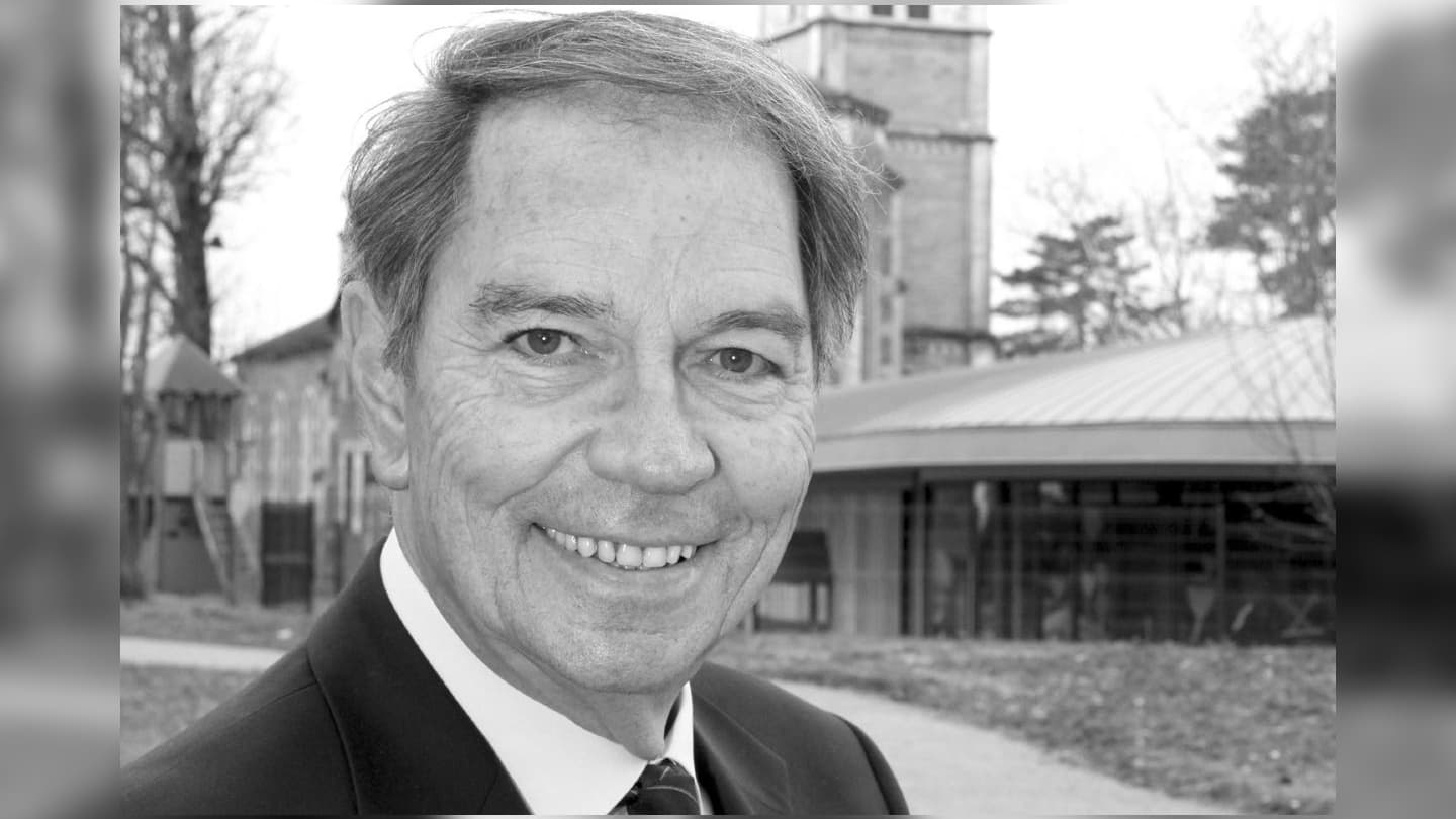 Métropole de Lyon: Jean-Pierre Calvel, maire de Sathonay-Village, est ...