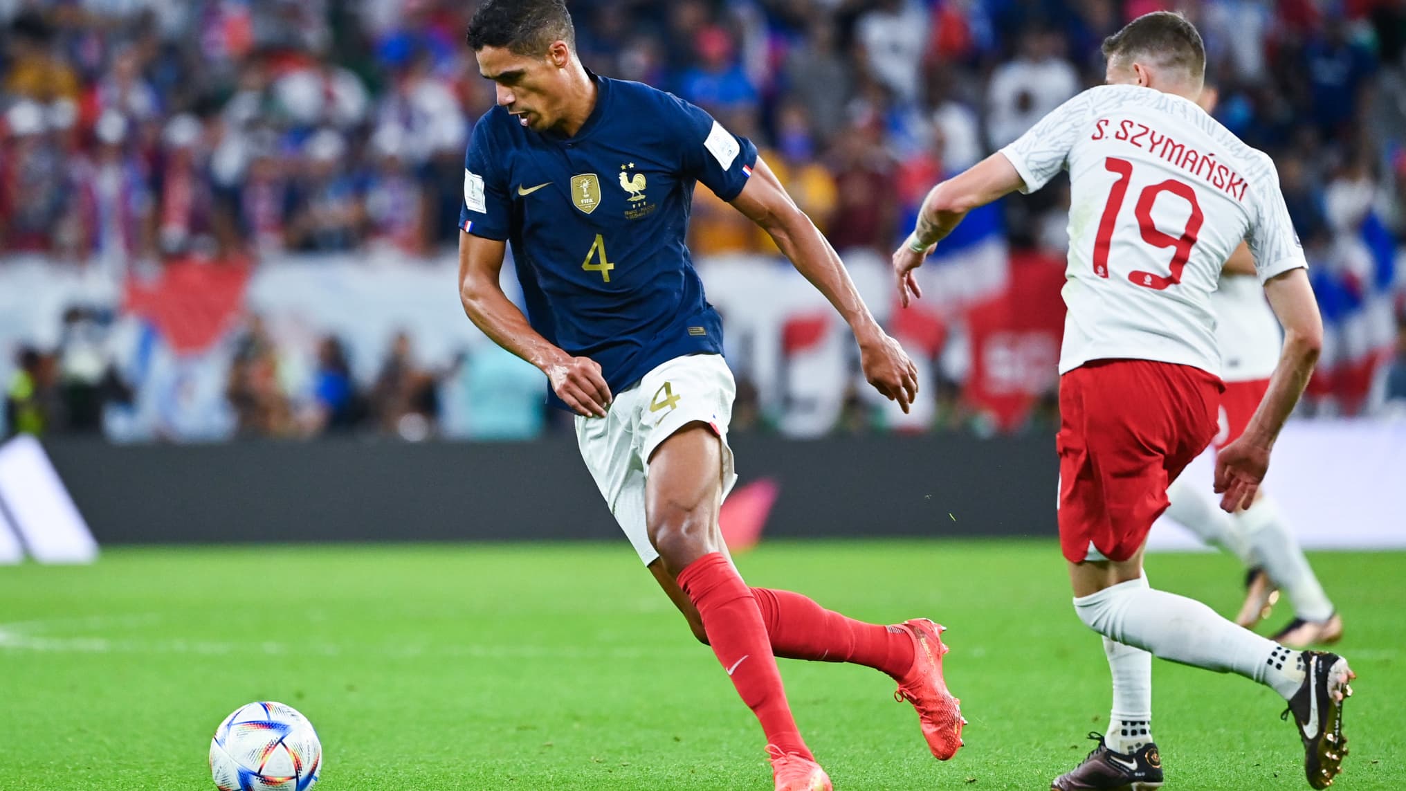 France-Pologne: Varane a poussé un coup de gueule à la pause