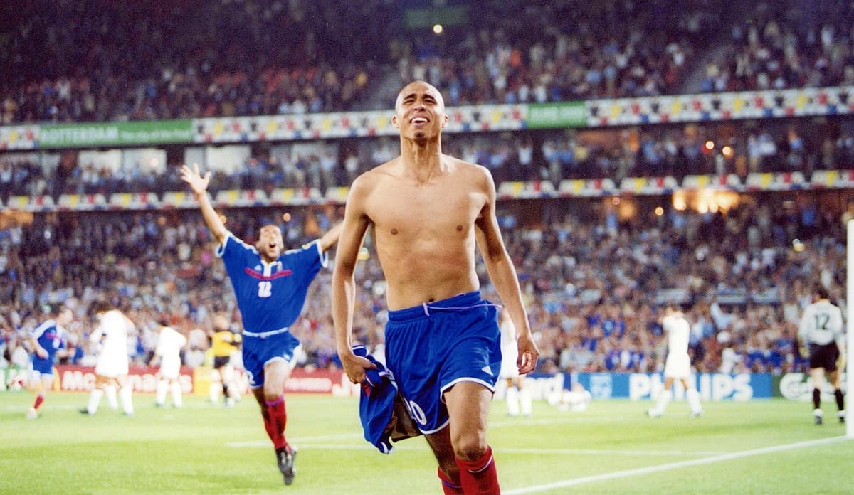 Equipe de France: 20 ans après, ils racontent le but en or de Trezeguet