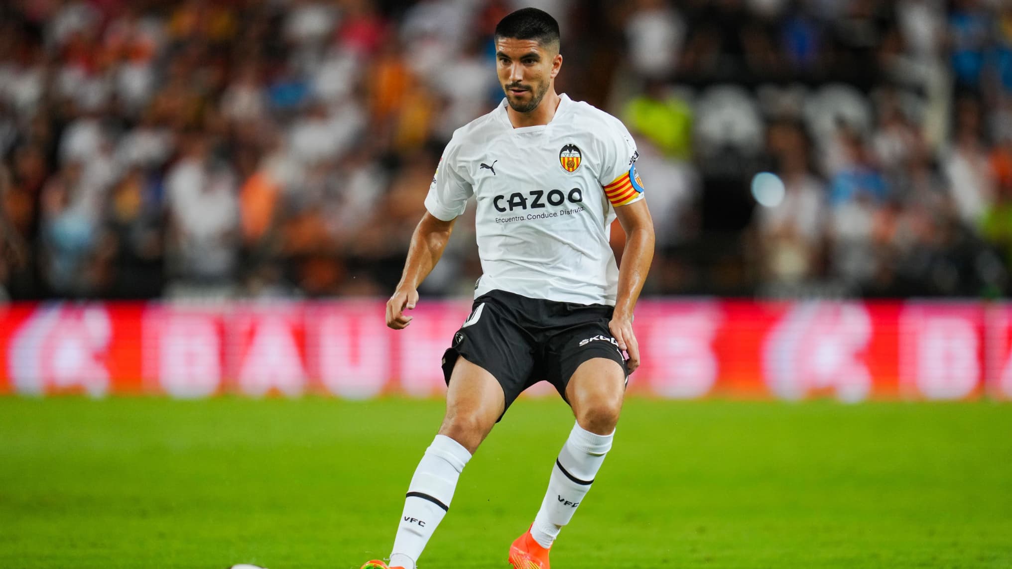 Mercato: qui est Carlos Soler, le milieu offensif de Valence courtisé ...