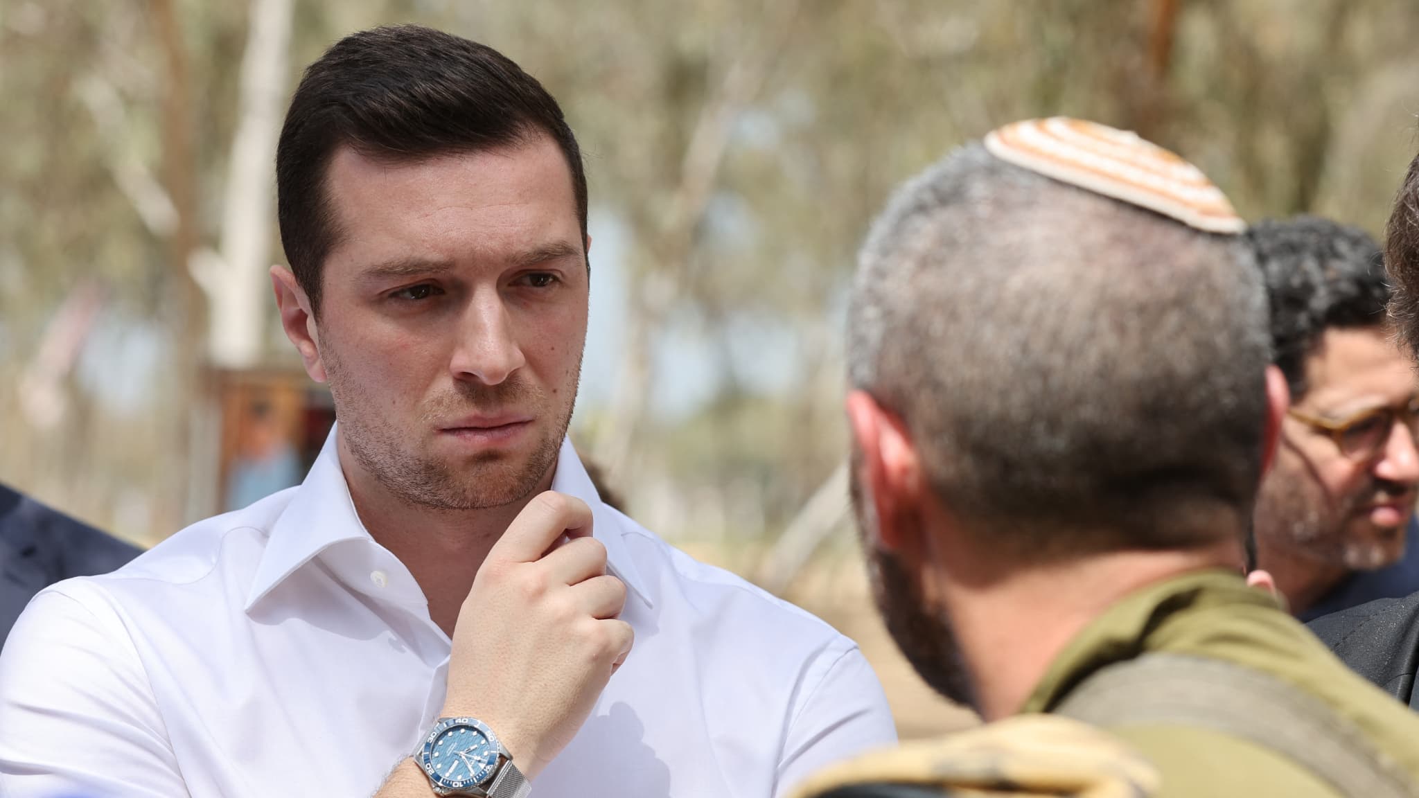 En Israël, Jordan Bardella rencontre des survivants du 7-Octobre et ...