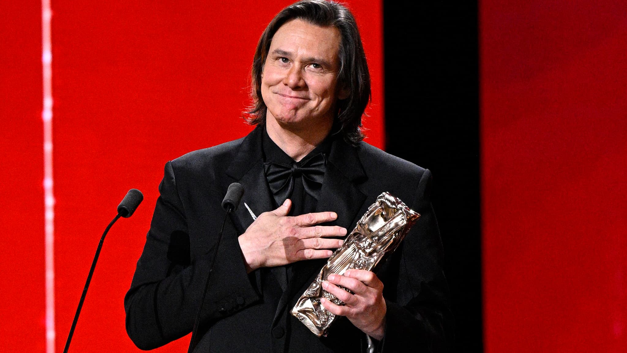 "Je vais toujours chérir ce souvenir": Jim Carrey livre un discours en ...