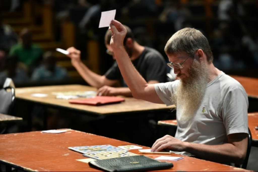 Et le champion du monde de Scrabble est...