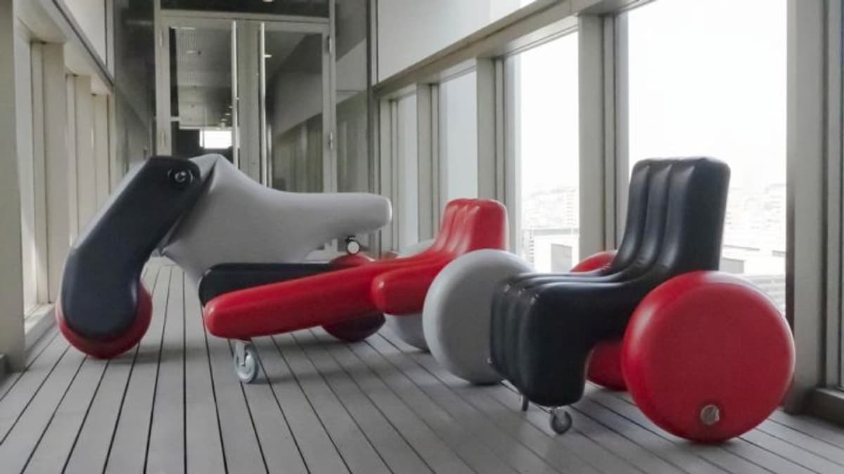 Nous avons testé le Poimo, une moto électrique gonflable