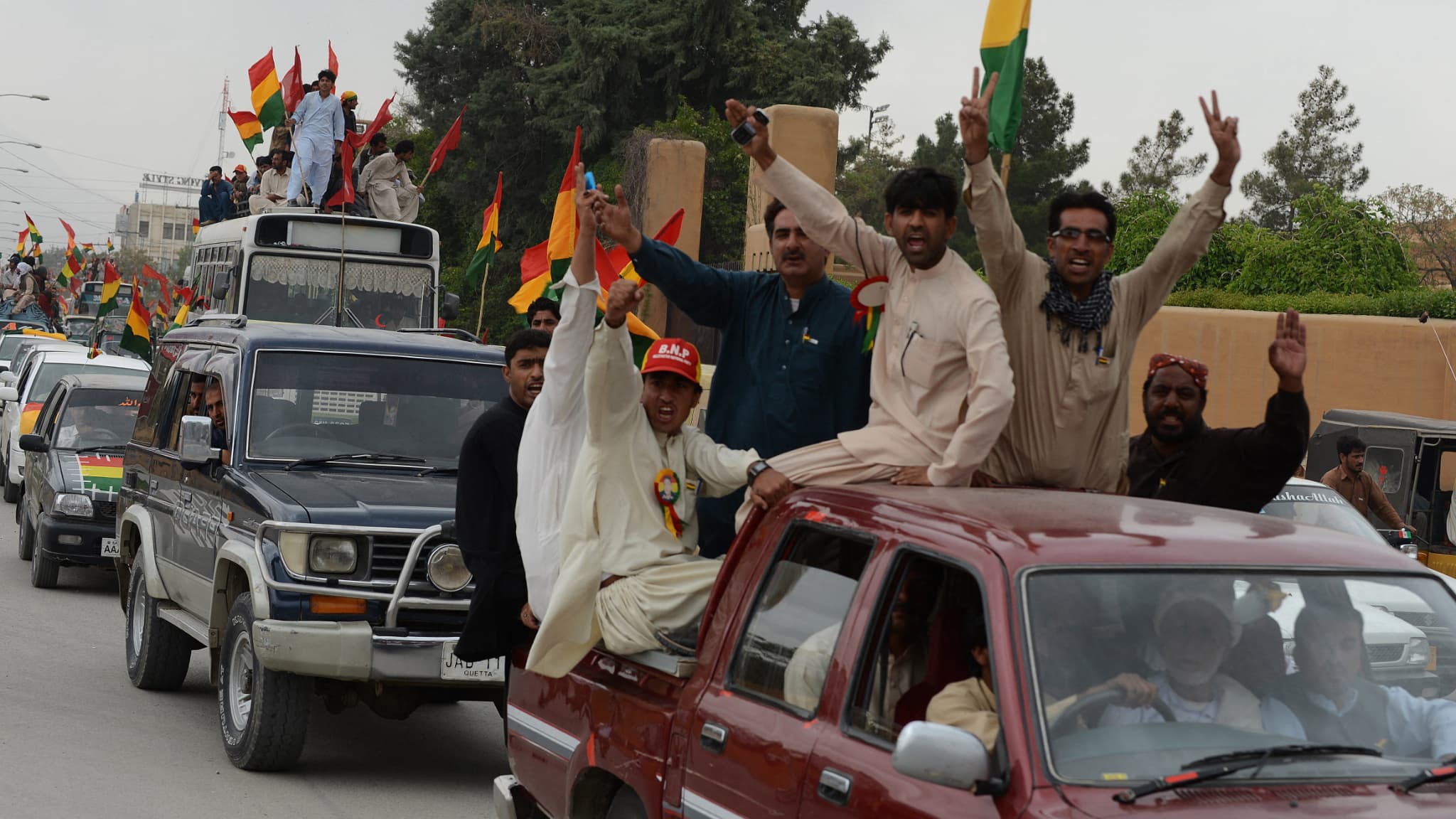Attaque d'un train au Pakistan par des séparatistes: 190 otages libérés ...