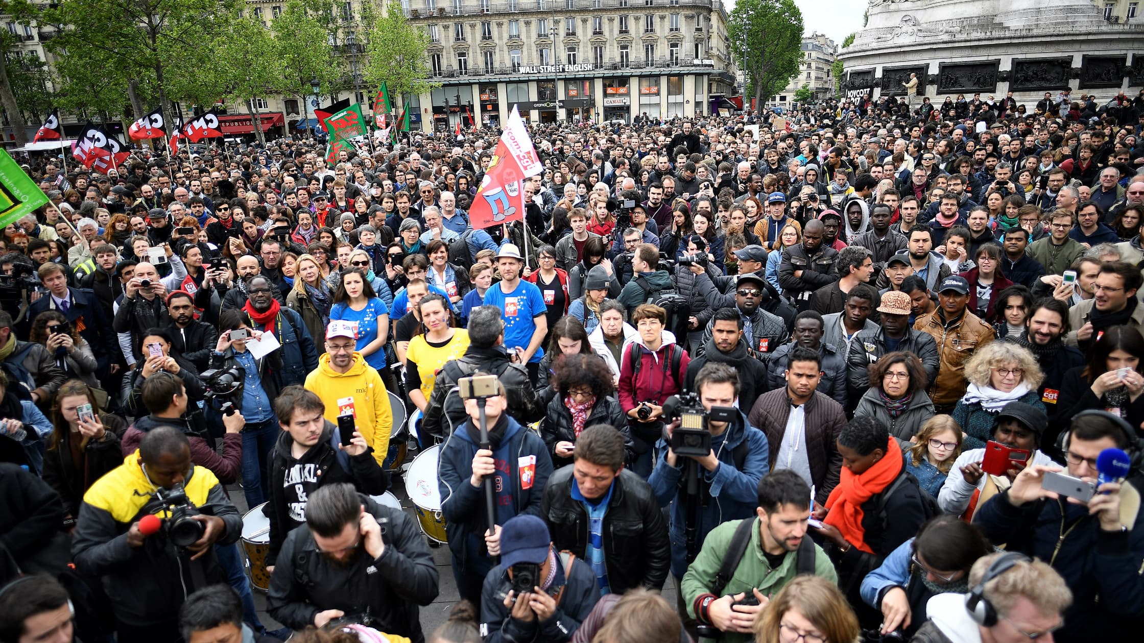 Première manifestation à Paris après l'élection d'Emmanuel Macron