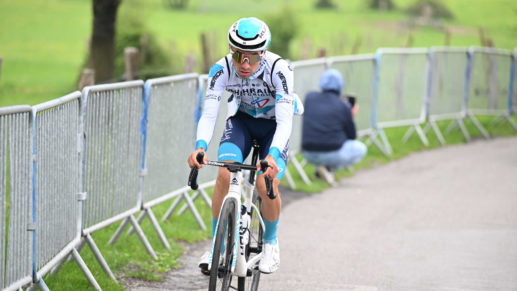 Tour de Romandie: Lenny Martinez sur le podium du général, la victoire ...