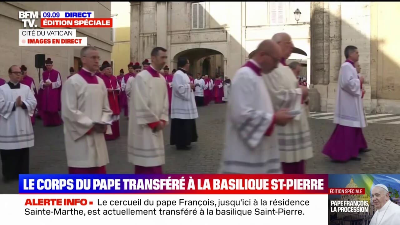 Mort du pape François: le transfert du cercueil a débuté