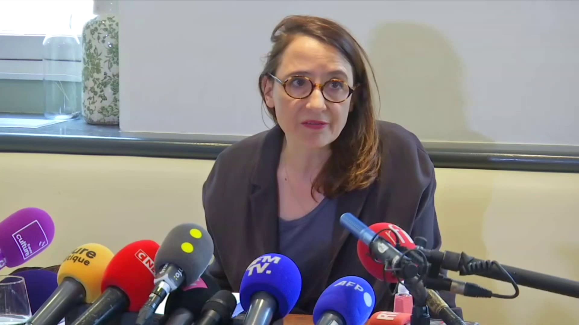 EN DIRECT - Selon son avocate, Julien Bayou "n'a jamais exercé aucune ...