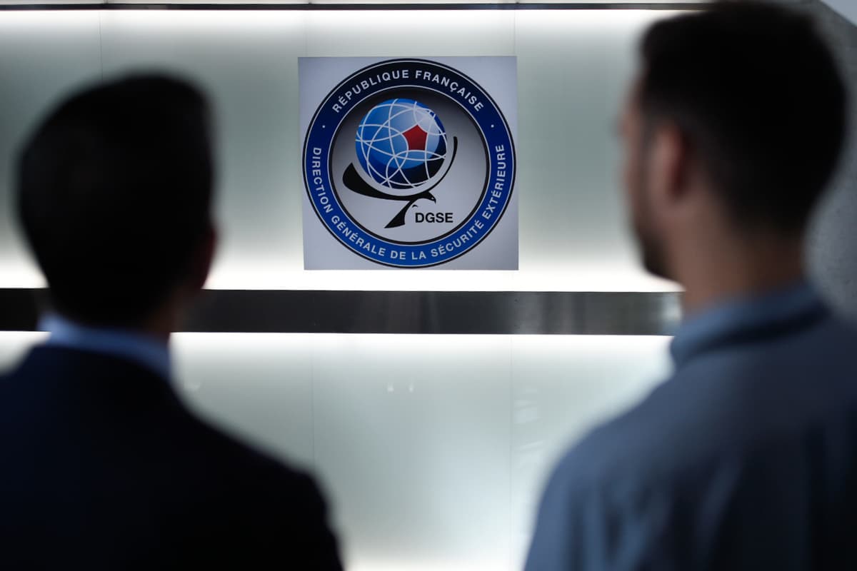 L'ancien patron de la DGSE mis en examen pour complicité de tentative d'extorsion