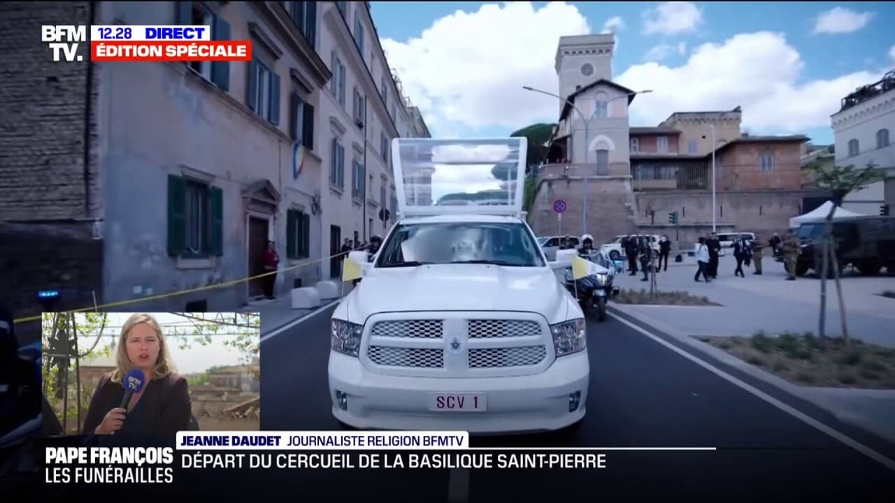 Le cercueil du pape François quitte le Vatican à bord de la Papamobile ...
