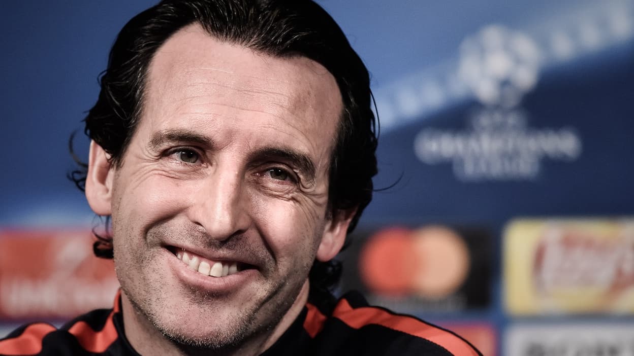 PSG-Barça : Pascal Nouma s'incruste pendant la conf' d'Unai Emery