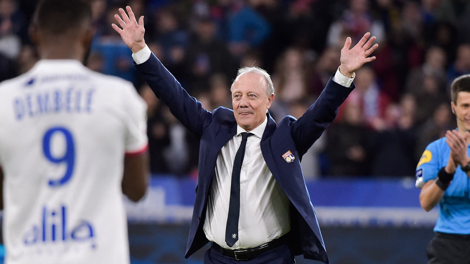 Bernard Lacombe, légende de l'OL et grand nom du foot français, est ...